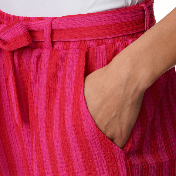 Damen Shorts in Crinkle-Optik in pink | Ernsting's family